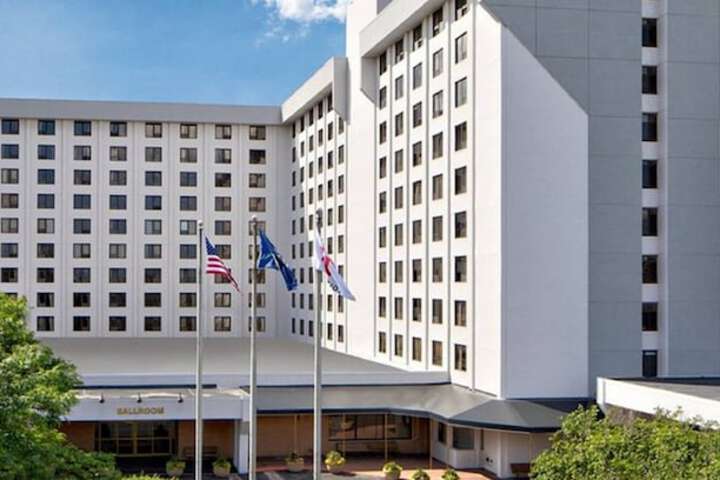 New York LaGuardia Airport Marriott East Elmhurst | Bookonline.com