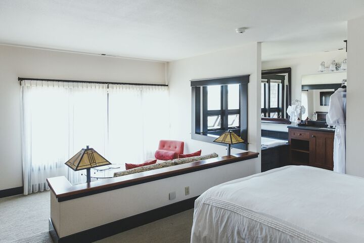 Noyo Harbor Inn Restaurant and Tavern Fort Bragg | Bookonline.com