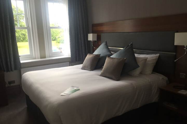 Best Western Chilworth Manor Hotel Southampton | Bookonline.com