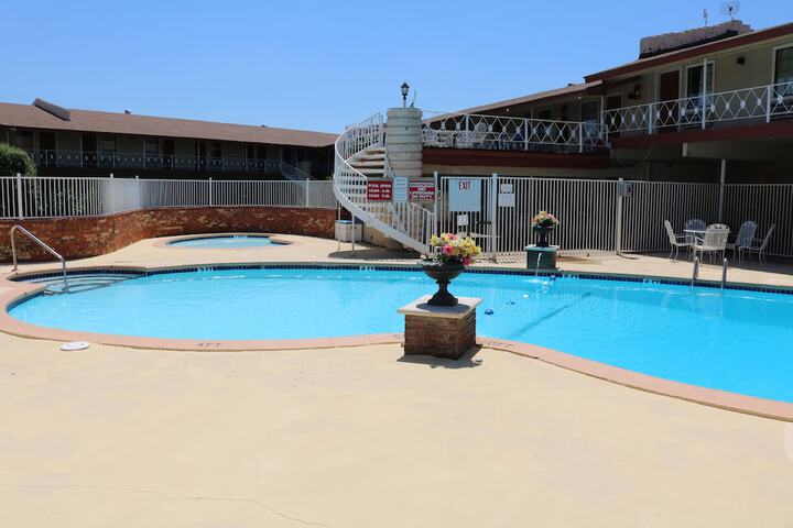 Friendship Inn Altus | Bookonline.com