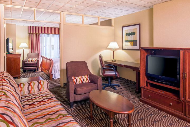 Sheraton Springfield Monarch Place Hotel Springfield | Bookonline.com