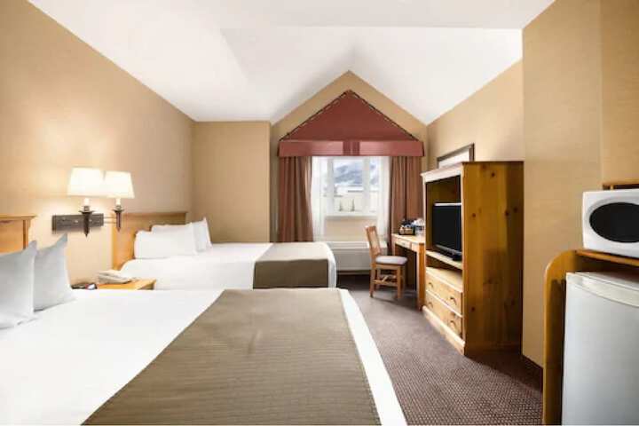 Canmore Inn & Suites Canmore | Bookonline.com