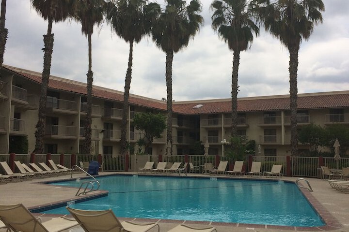 DoubleTree by Hilton Hotel Bakersfield Bakersfield | Bookonline.com