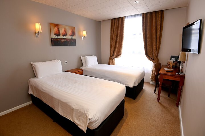 White Hart Exeter by Marstons Inns Exeter | Bookonline.com
