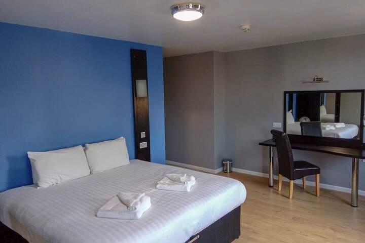 Gilson Hotel Hull | Bookonline.com