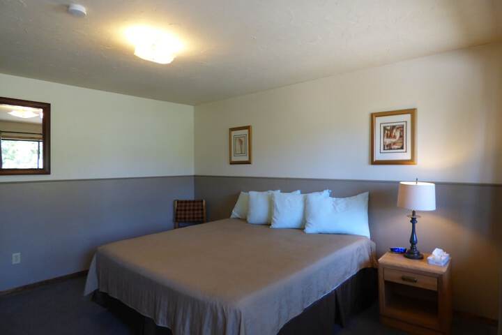 The Hitching Post Hotel&Farm Store Crawford | Bookonline.com