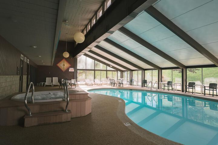 Town and Country Inn & Resort Gorham | Bookonline.com