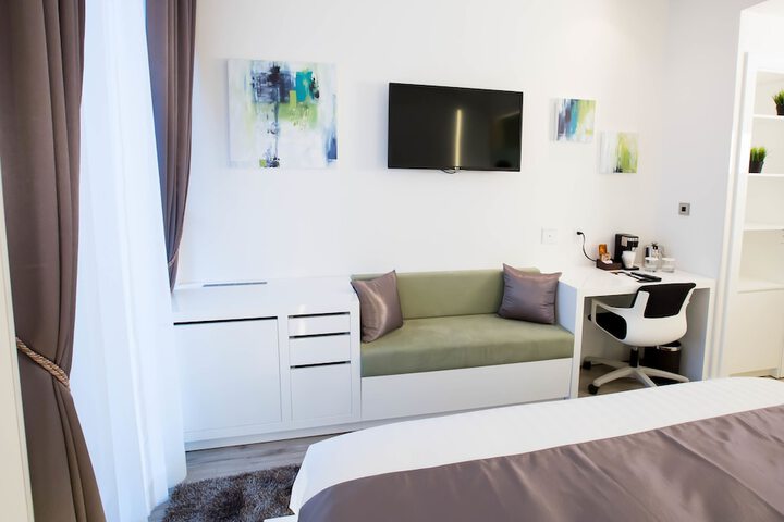The One Boutique Hotel Flushing | Bookonline.com