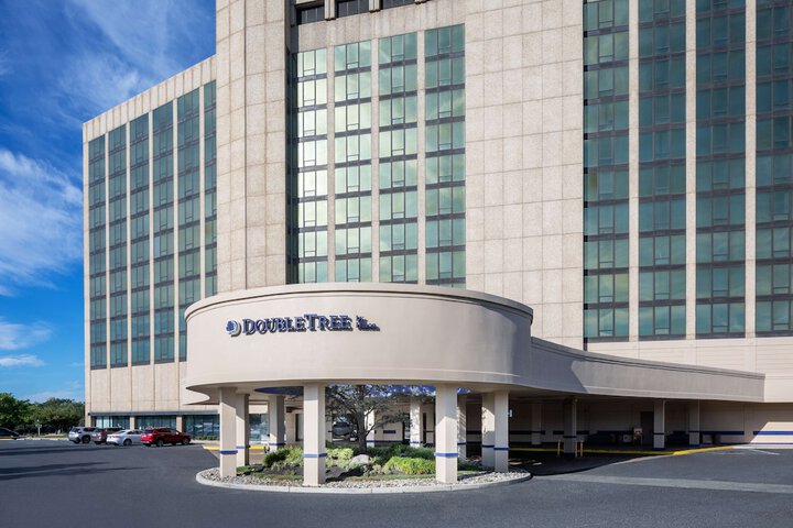 DoubleTree by Hilton Cherry Hill Philadelphia Cherry Hill | Bookonline.com