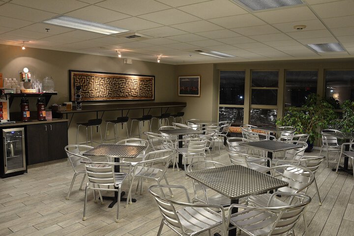 The Madison Inn by Riversage Spokane | Bookonline.com