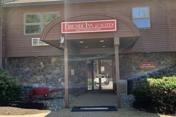 Fireside Inn & Suites Gilford Gilford | Bookonline.com