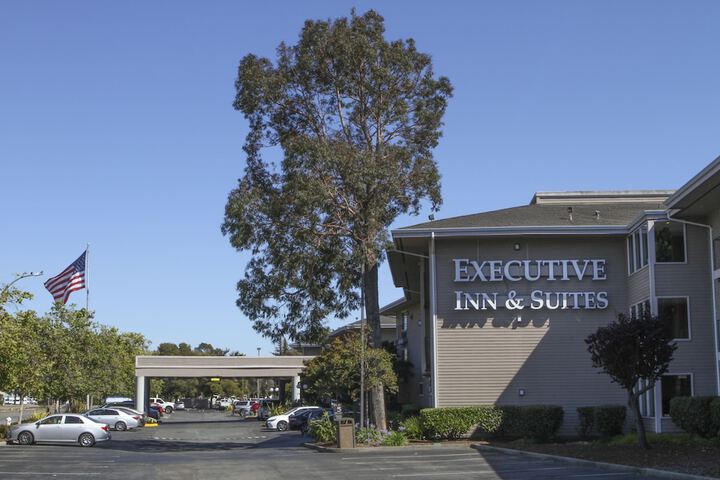 Executive Inn & Suites Embarcadero Cove Oakland | Bookonline.com