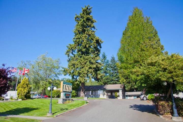 Poulsbo Inn & Suites Poulsbo | Bookonline.com