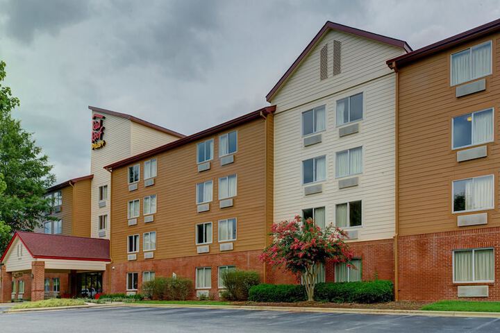 Red Roof Inn PLUS+ Raleigh Downtown – NCSU / Convention Center Raleigh ...