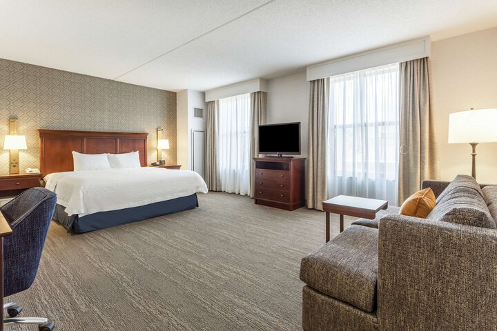 Hampton Inn & Suites Saratoga Springs Downtown Saratoga Springs ...