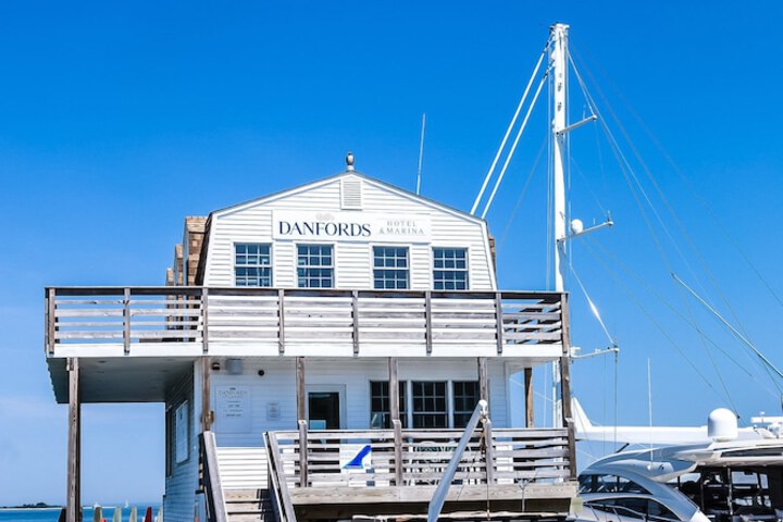 Danfords Hotel&Marina Port Jefferson | Bookonline.com