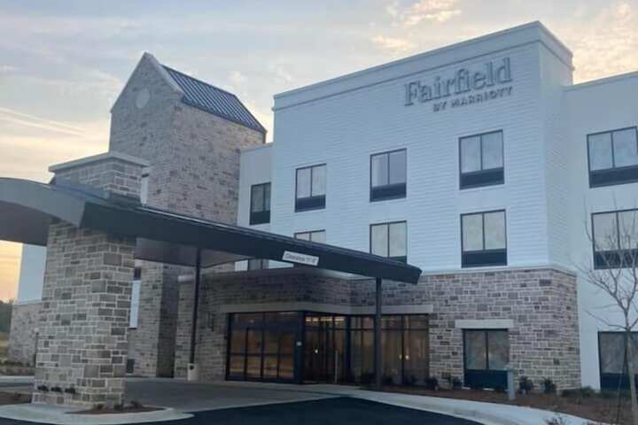 Fairfield Inn & Suites by Marriott Rome Rome | Bookonline.com