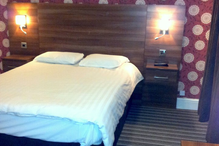 Ely House Hotel Wolverhampton | Bookonline.com