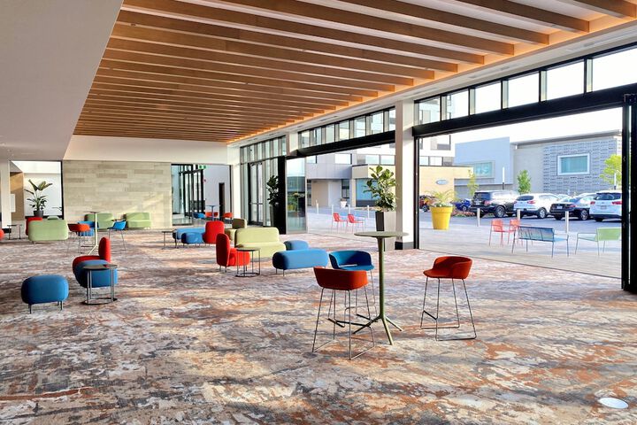 Sheraton Laval Hotel Laval | Bookonline.com