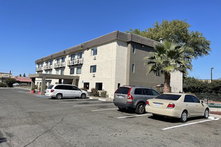 Sutter Inn Yuba City | Bookonline.com