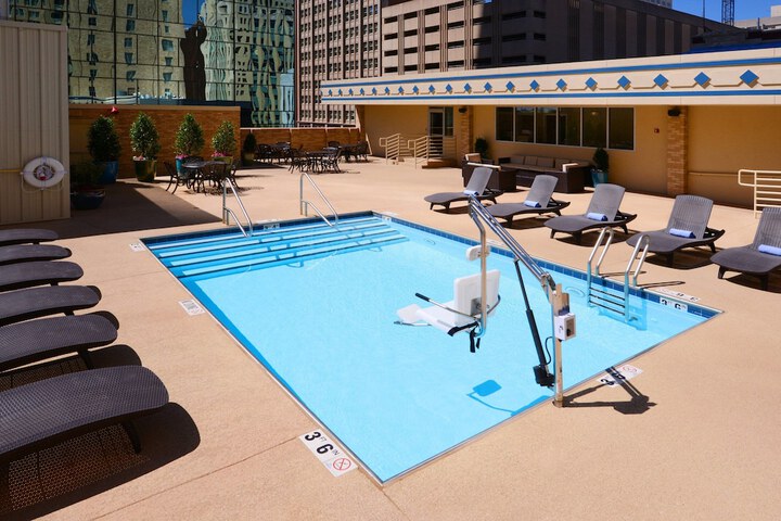 Courtyard by Marriott Fort Worth Downtown/Blackstone Fort Worth ...