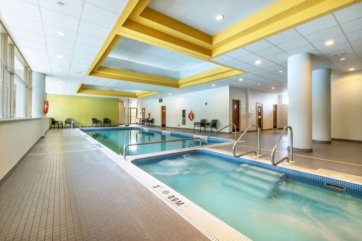 Allure Hotel & Conference Centre, Ascend Hotel Collection Barrie ...