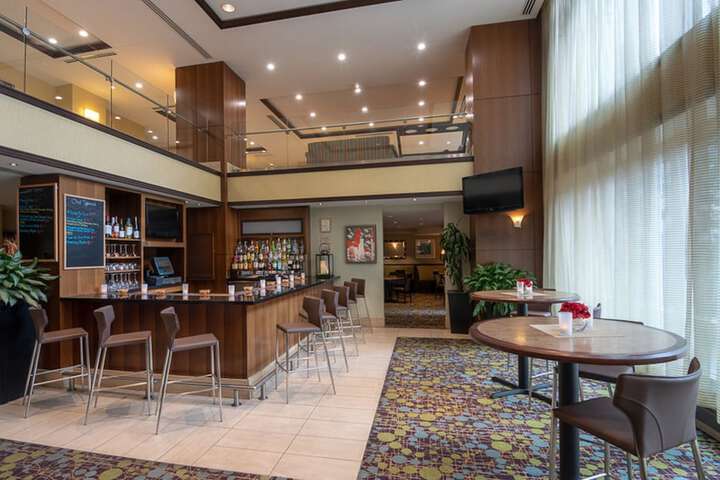 Hilton Garden Inn Bethesda Downtown Bethesda | Bookonline.com