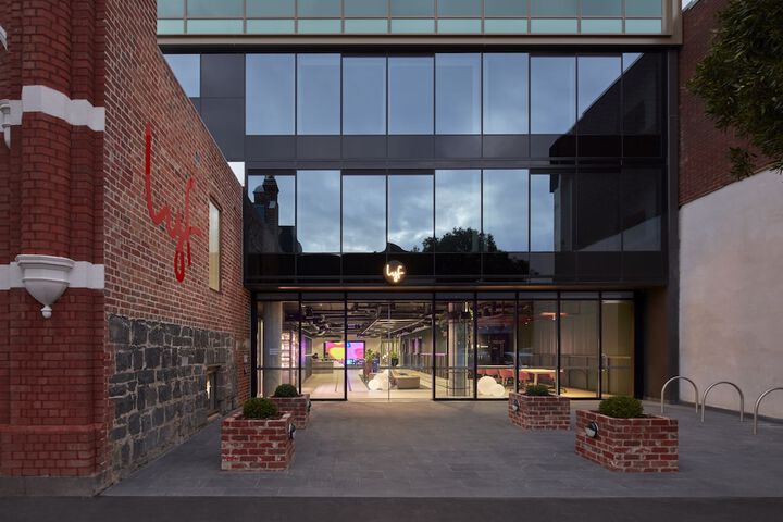 lyf Collingwood Melbourne Collingwood | Bookonline.com