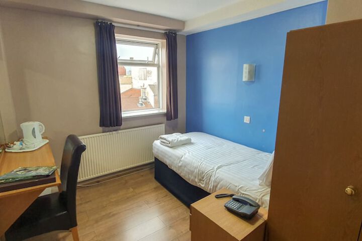 Gilson Hotel Hull | Bookonline.com