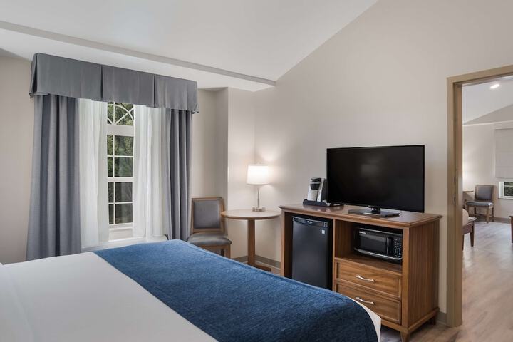 SureStay Plus Hotel by Best Western Elizabethtown Hershey Elizabethtown ...