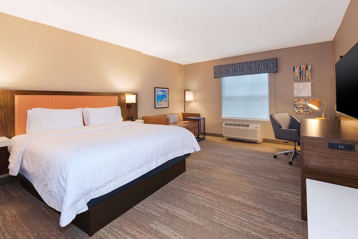 Hampton Inn Cape Cod Canal Buzzards Bay | Bookonline.com