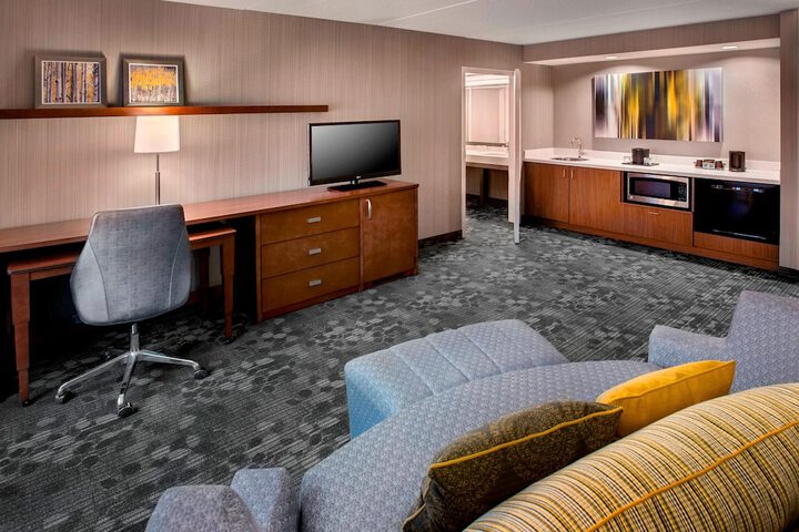 Courtyard by Marriott Parsippany Parsippany | Bookonline.com