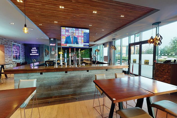 Village Hotel Farnborough Farnborough | Bookonline.com