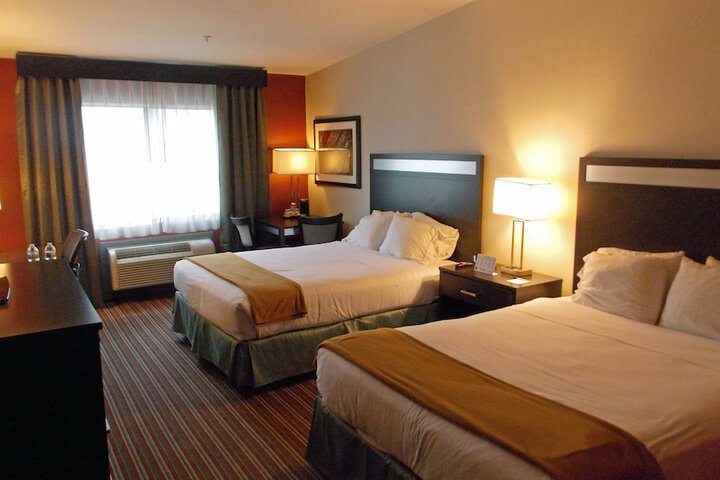Holiday Inn Express Bakersfield an IHG Hotel Bakersfield | Bookonline.com