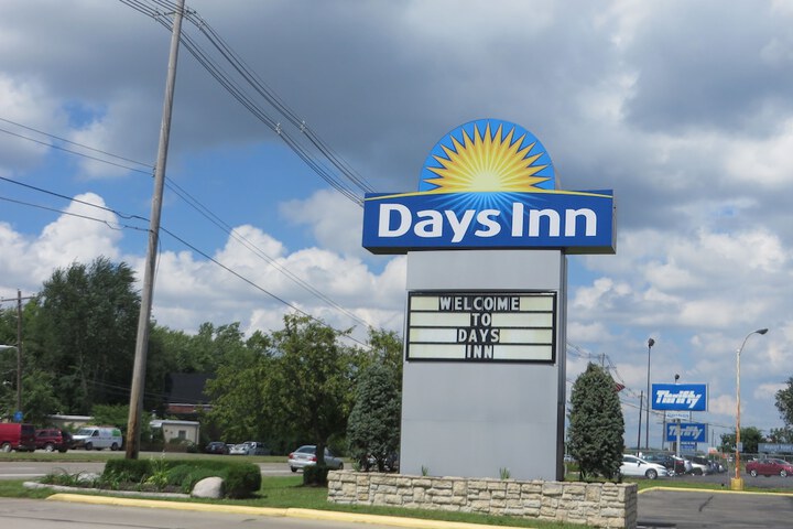 Days Inn by Wyndham Columbus Airport Columbus | Bookonline.com