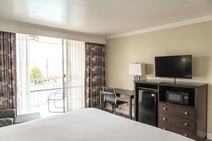 Travelodge by Wyndham Monterey Bay Monterey | Bookonline.com