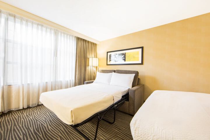 Courtyard by Marriott Seattle Bellevue / Downtown Bellevue | Bookonline.com