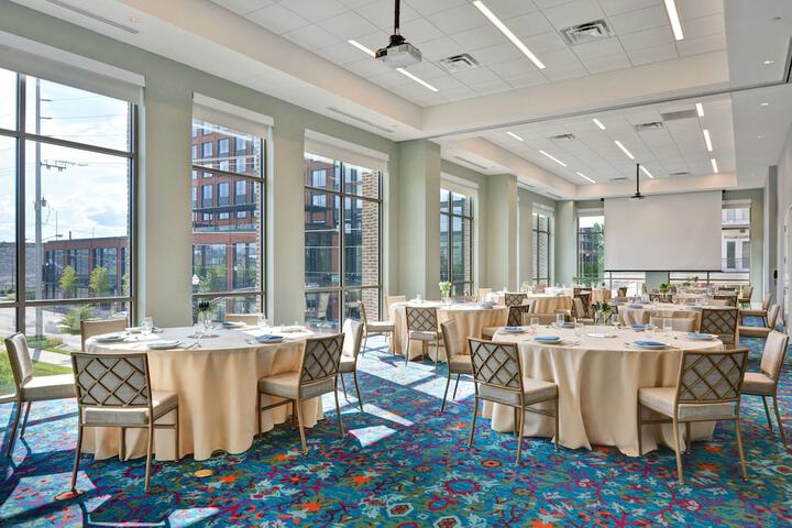 Hampton Inn & Suites Nashville Downtown Capitol View Nashville ...