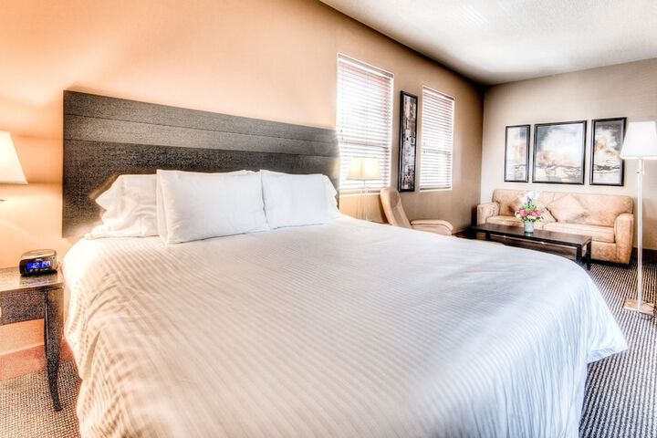 Podollan Inn & Spa Grande Prairie Grande Prairie | Bookonline.com