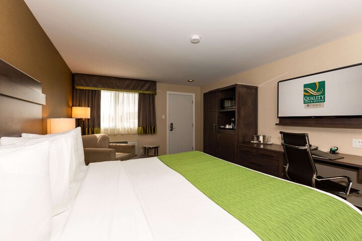 Quality Inn & Suites Matane | Bookonline.com