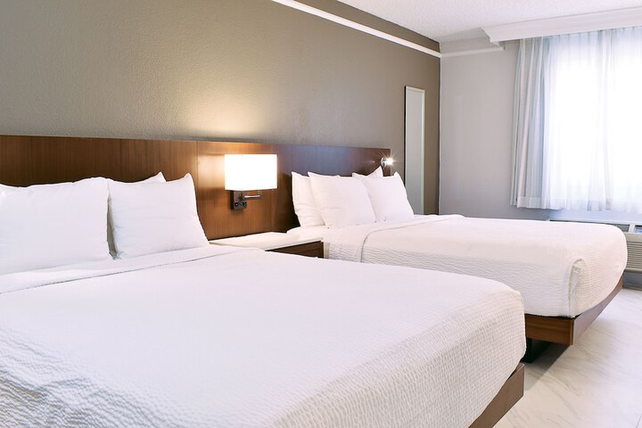 Delta Hotels by Marriott Indianapolis East Indianapolis | Bookonline.com