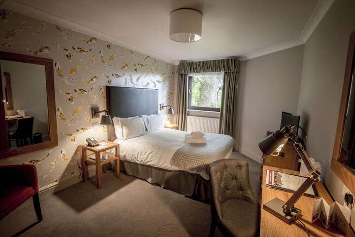 Stonehouse Court Hotel Stonehouse | Bookonline.com