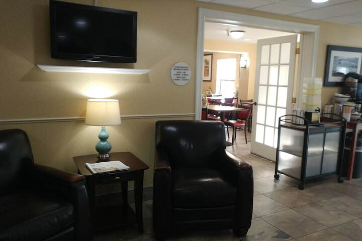 Comfort Inn Airport South Portland | Bookonline.com