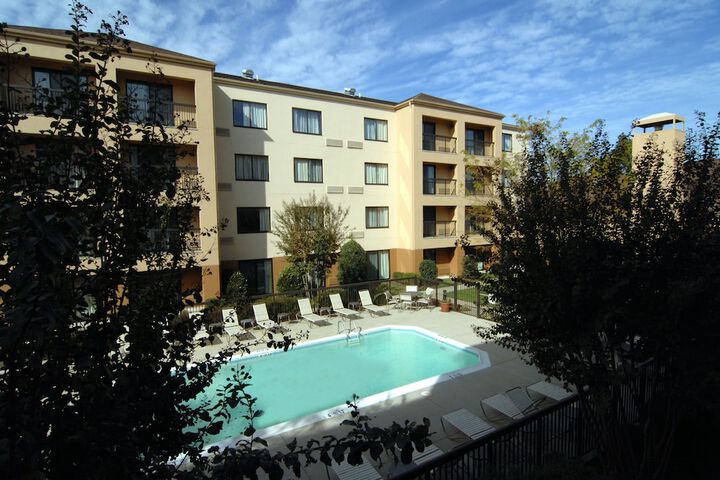 Courtyard Durham Near Duke University / Downtown Durham | Bookonline.com