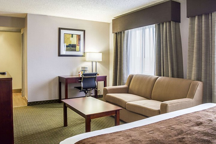 Quality Inn & Suites Clackamas – Portland Clackamas | Bookonline.com