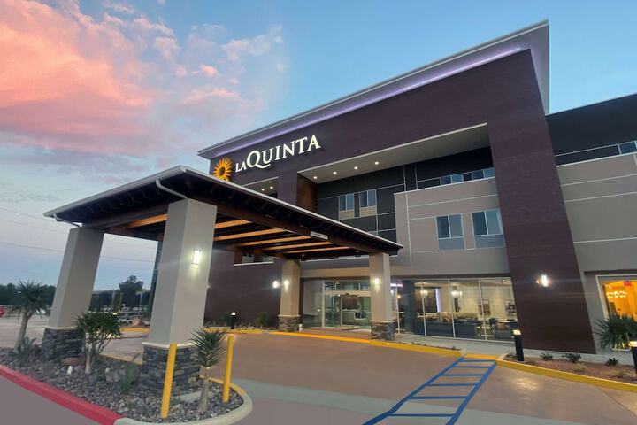 La Quinta Inn & Suites by Wyndham Yucaipa Yucaipa | Bookonline.com