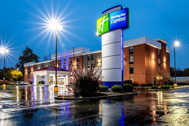 Holiday Inn Express Indianapolis South an IHG Hotel Indianapolis ...