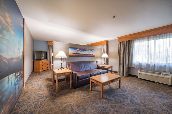 Best Western Plus GranTree Inn Bozeman | Bookonline.com