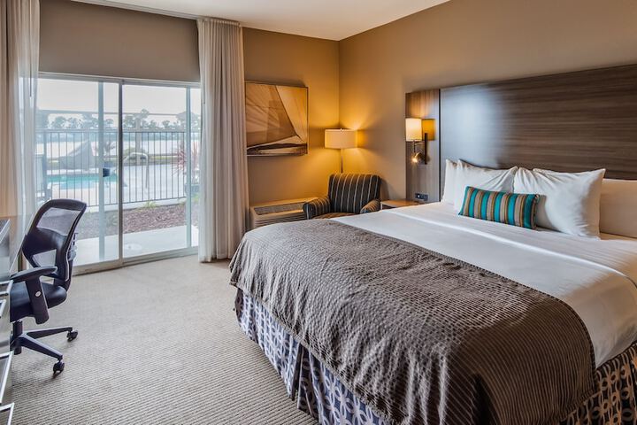 Executive Inn & Suites Embarcadero Cove Oakland | Bookonline.com