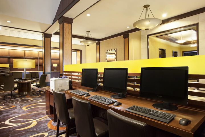 Sheraton Inner Harbor Hotel Baltimore | Bookonline.com